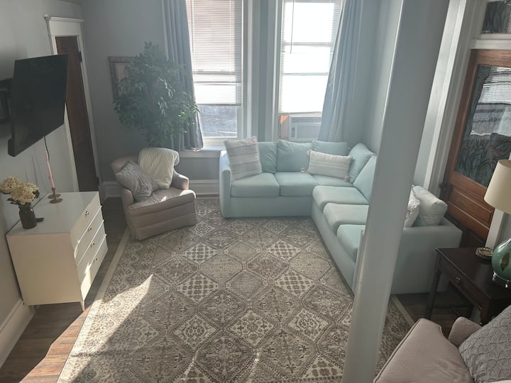 Historical Apartment 2 Bedroom Apartment - Pillow, PA