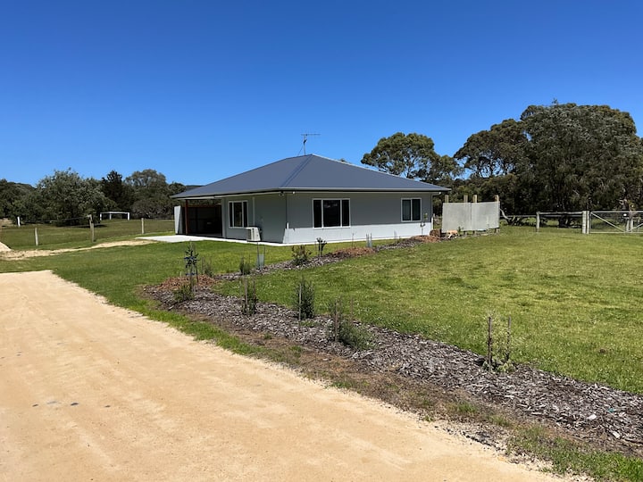 Home Road Hideaway - Albany