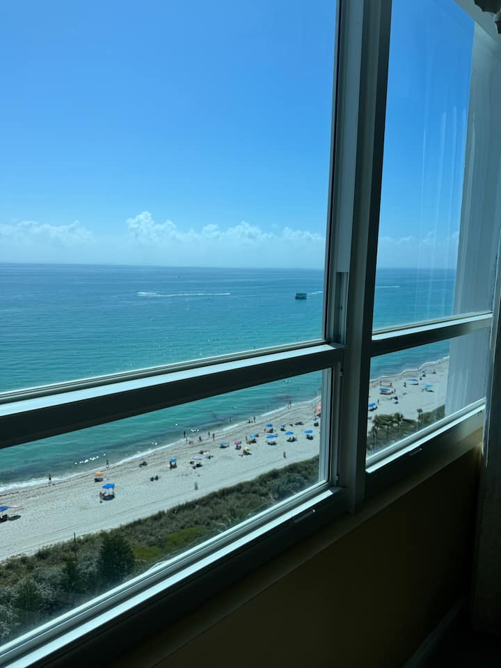 Apartament With Beach View - Miami Beach