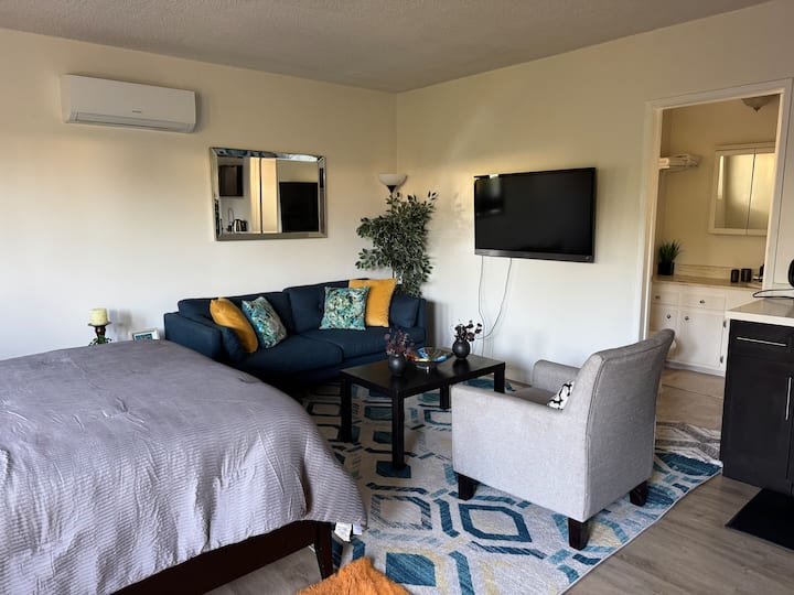 Private La Studio -Safe And Close To Everything - El Segundo, CA