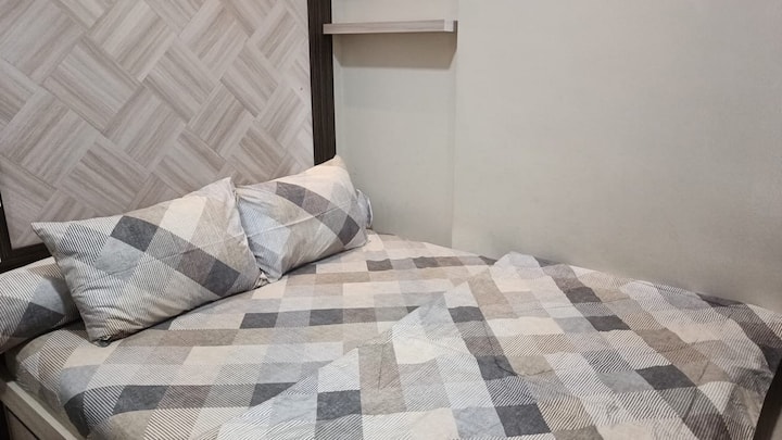 A 1br Flat At Uttara The Icon Apartment - Central Java