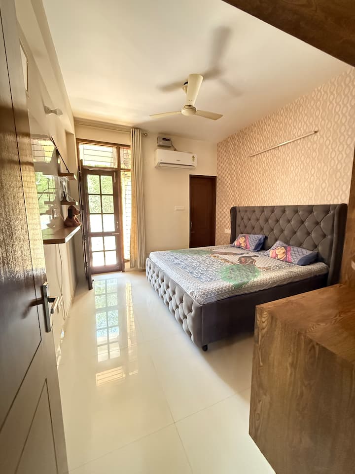 2bhk Flat With All Amenities - Kharar