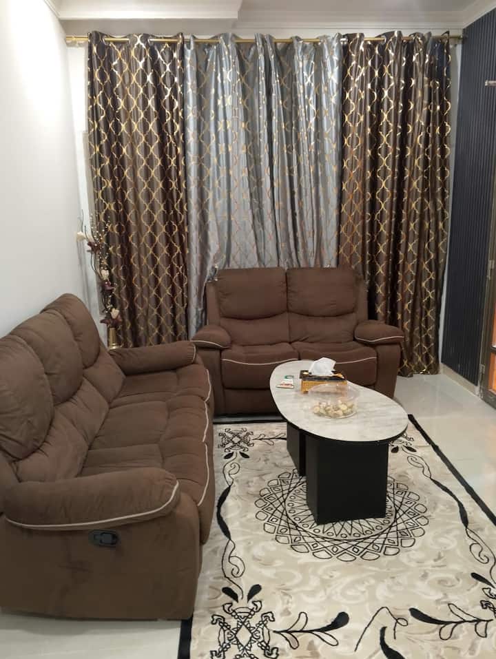 قريب لمطاعم الجمعية والمول - Kuwait