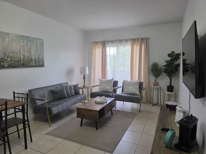 Apartment Near Mia Airport For World Cup 2026 - Miami, FL