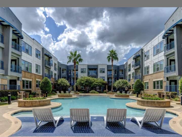 15 Mins From The Galleria & Nrg! - Memorial - Houston