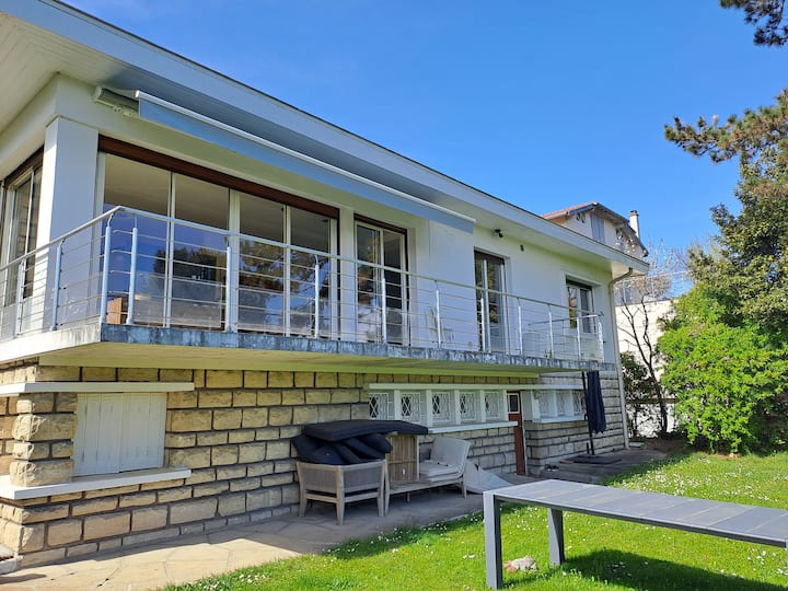 Casa Familiar En Borde Del Sena - Chatou
