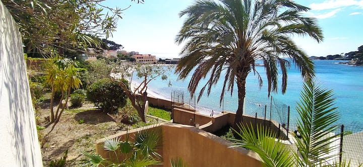 Situation Exceptionnelle à 2 Pas De La Plage - Bandol