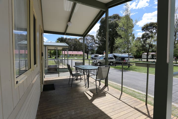 Diamond Cabin - Oberon