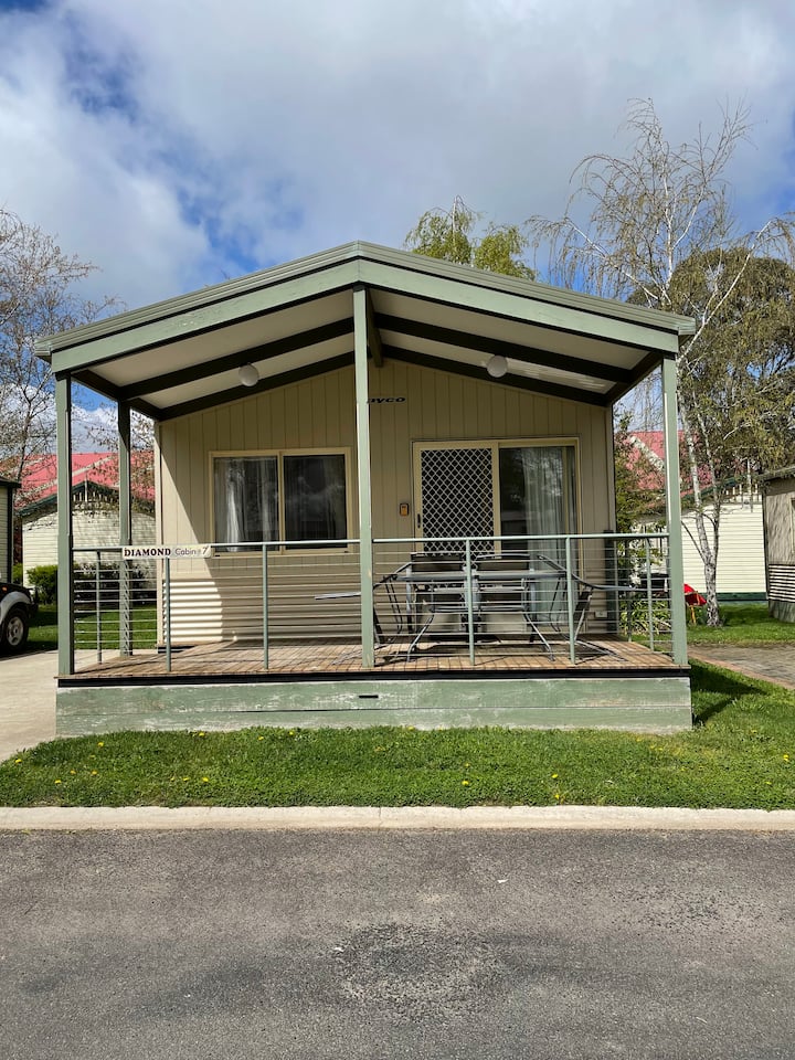 Diamond Cabin - Oberon