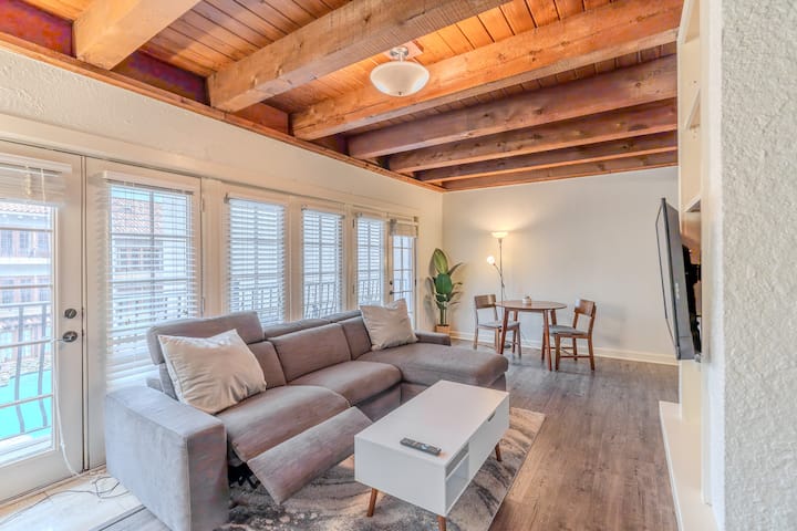 New Modern 1-bed In Prime Location W/pool - Kansas City, MO