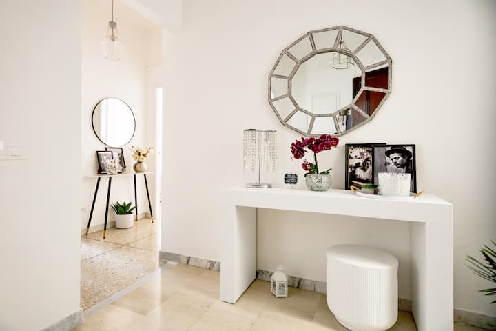 Vatican Vacation Home, Renovated Gem - Rome