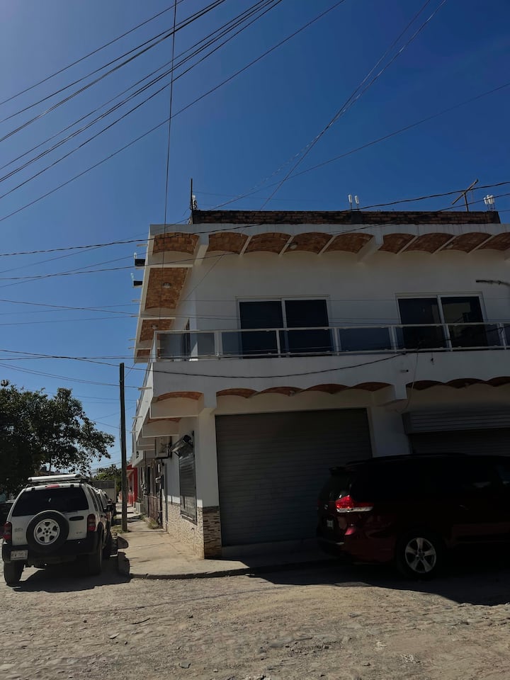 Departamento Céntrico Amueblado - Los Ayala