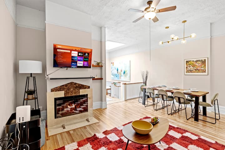 Oak Park Oasis | Modern 3br Stay + Free Parking - Oak Park