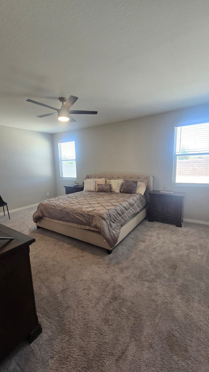 Cozy Bedroom - Buckeye, AZ