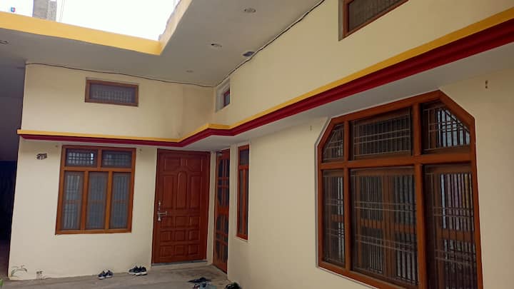 Dev Guest House - Ayodhya