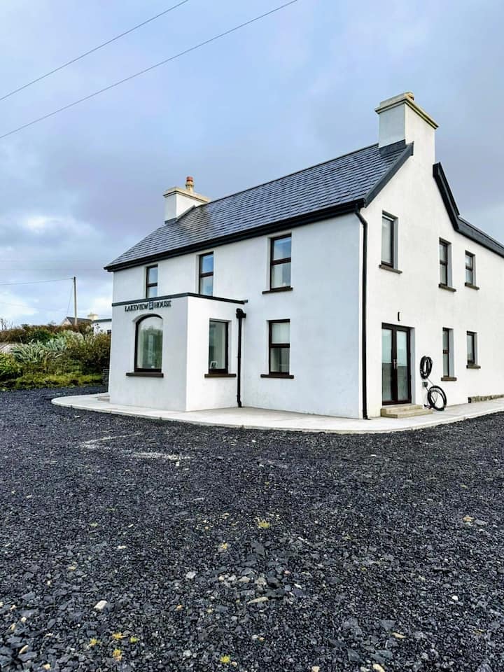 Lakeview Apartment – Wild Atlantic Way - Achill Island