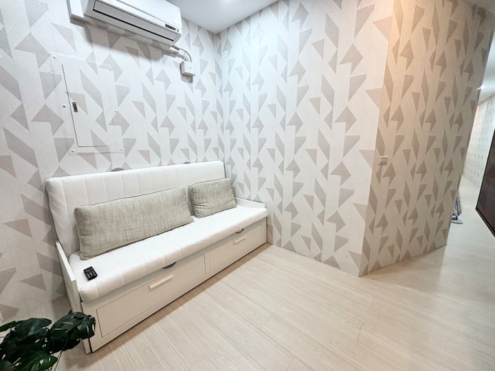 「全新房源」台北 西門町 漂亮民宿（2間房間） 客廳/廚房/洗衣機/捷運站/夜市/商圈/美食/壹樓 - 三峽區