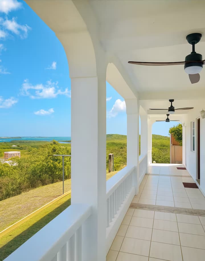 Ocean View Retreat 2br | Sleeps 5 | Close To All - Antigua and Barbuda