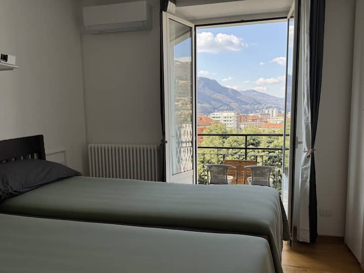 Panoramic Lake Como Hideaway - Lac de Côme