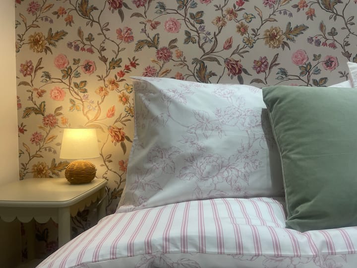 Self Contained Garden Room In Norton St Philip - Frome