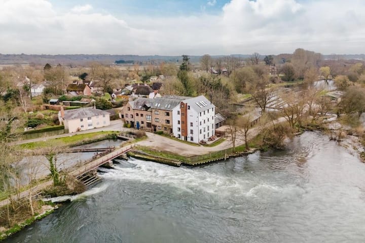 The Granary River View Apartment - Fordingbridge