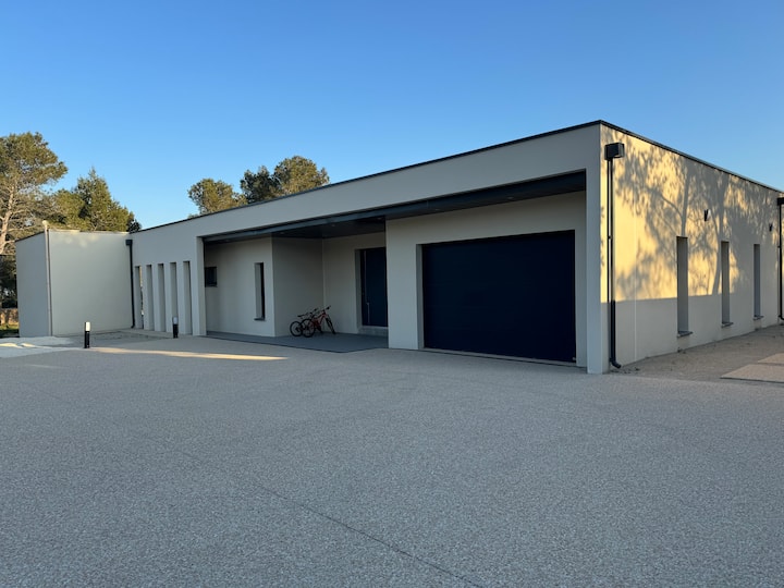 Villa, Spacieuse - Nîmes