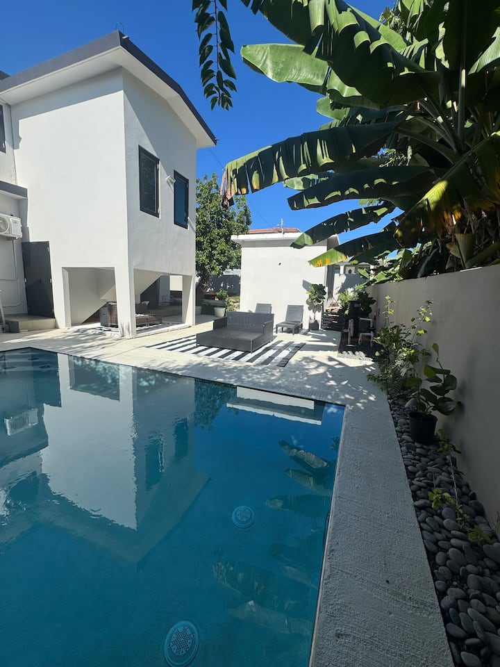 The Hibiscus - King Suite, Terrace, Pool - Aguadilla