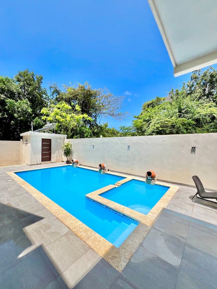 Villa Espaciosa Piscina Privada Cerca De La Playa - Sosúa