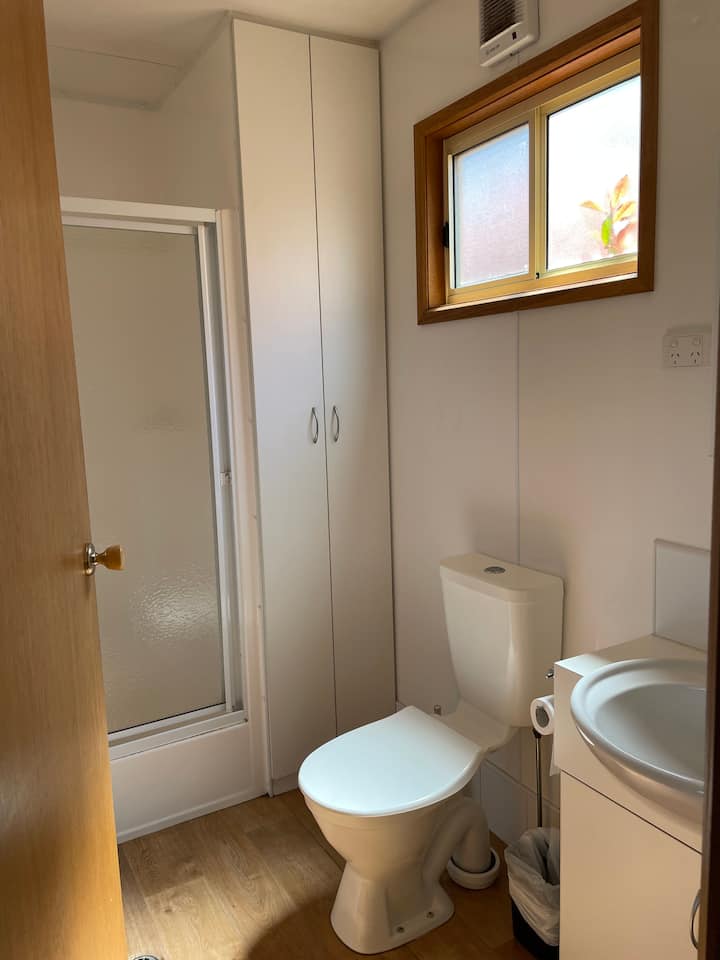 Orient Cabin - Oberon