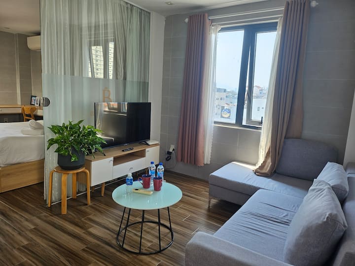 1 Bed, 6 Floor, 150m My Khe Beach, Free Netflix - Đà Nẵng