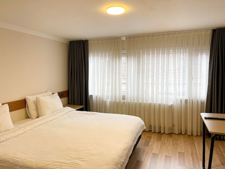 Clean Room In Karakoy - Karaköy