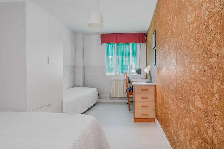 Espaciosa Y Tranquila Habitación - Santiago de Compostela