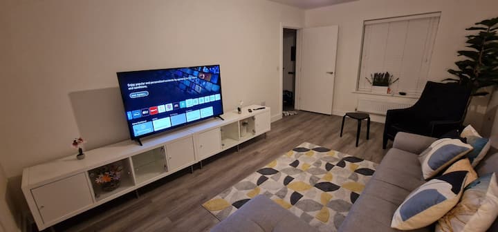 Large House Colchester:ensuite/sleeps 7/parking*4 - Colchester