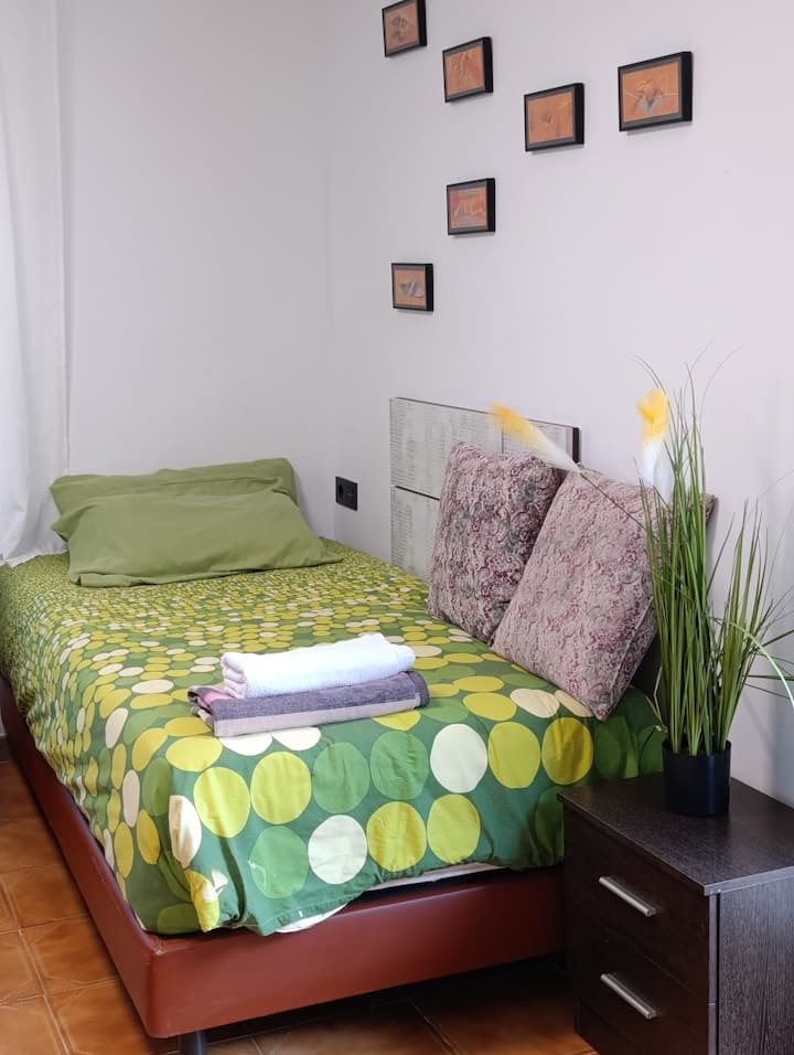 Pequeño Estudio A 15 Min. Andando De La Playa - Malaga