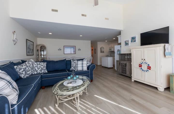 Top-floor Condo W/ Ocean Views – 2min Wlk 2 Beach! - Avalon, NJ