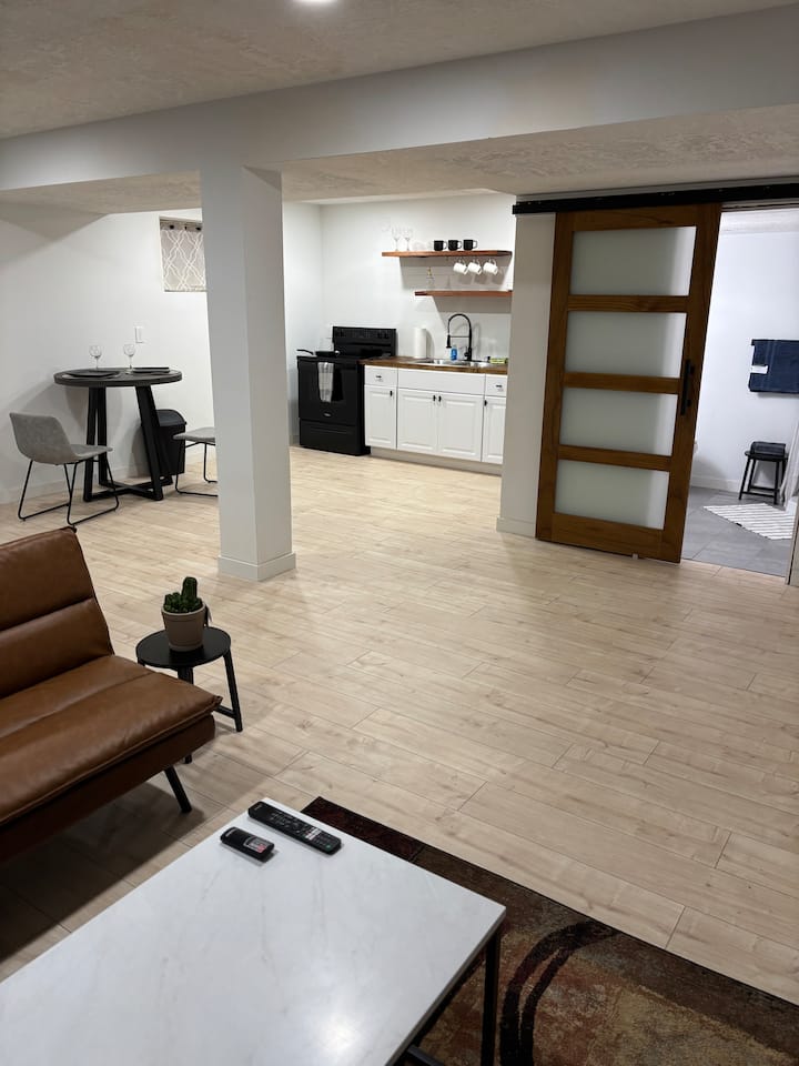 Private Apartment House - Sandy, UT