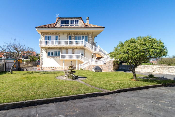 Chalet De 5 Apartamentos Individuales - Santa Cruz de Bezana