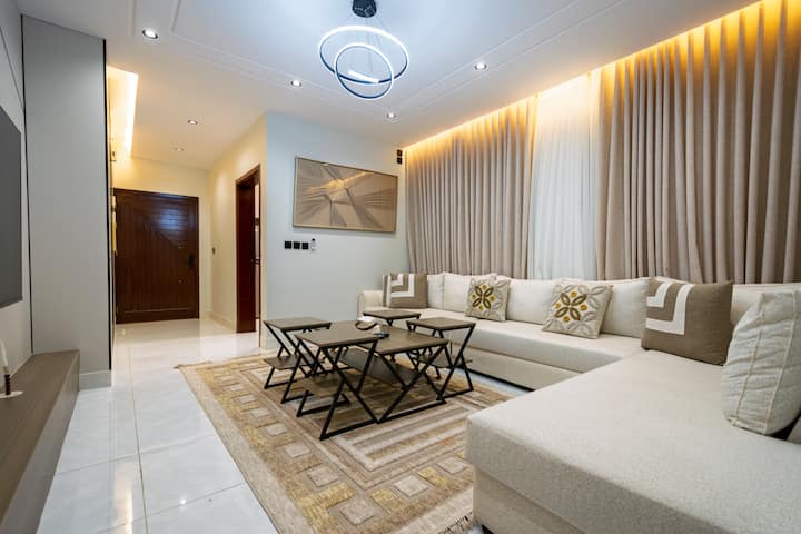 شقة روزالينا غرفة نوم ماستر،غرفة نوم، صالة،ومطبخ - Jeddah