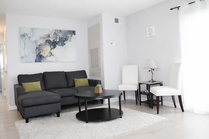 Hidden Comfort | Dayton Retreat • Free Parking - Beavercreek, OH