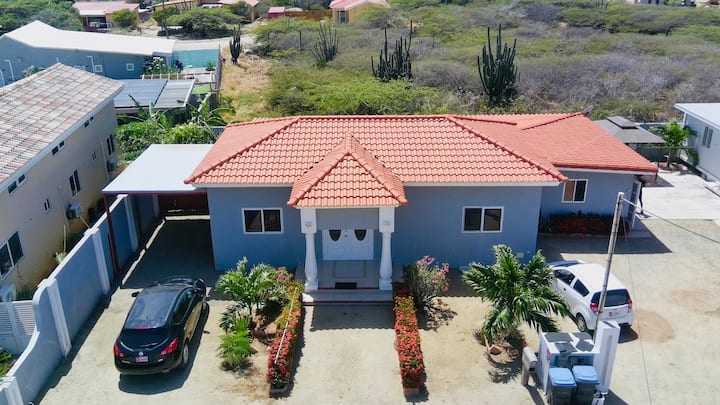 Fontaines Vacation House - Aruba