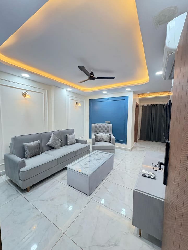 The Urban Nest
Modern Luxe Getaway
2bhk Apartment - Bhopal