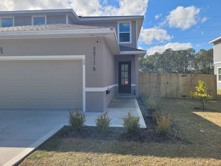 Peaceful Beach Escape • Family Friendly - Flagler Beach, FL