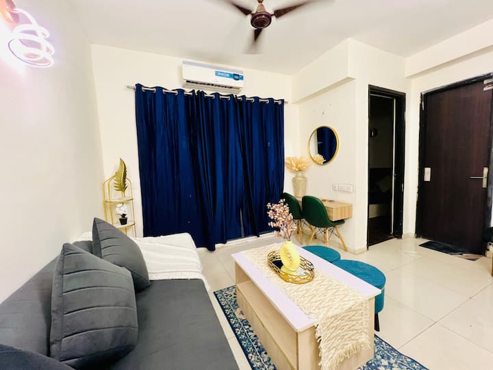 Olivara 1bhk Apartment By Jp Homestays - ノイダ