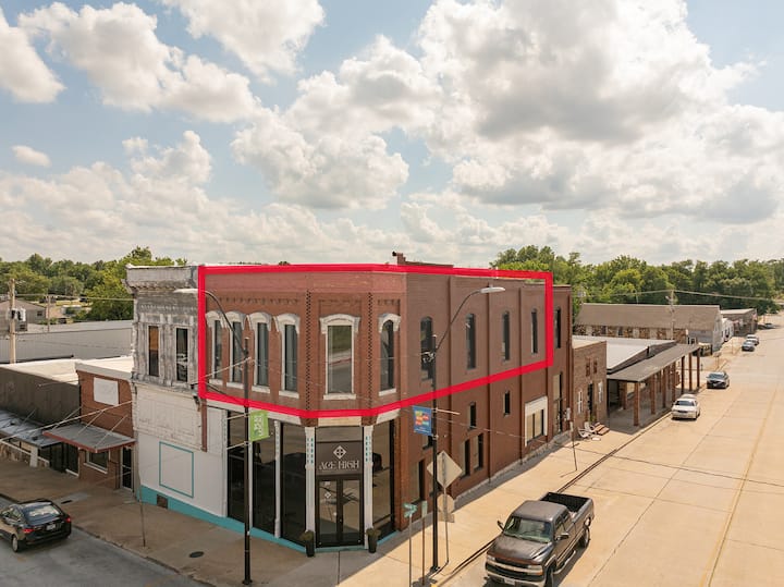 Loft 104 - Bolivar, MO