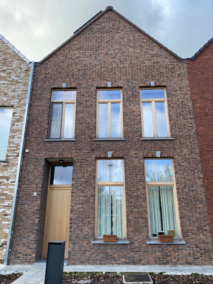 Een Plek Om Te Landen, Te Voelen, Te Zijn. - Temse