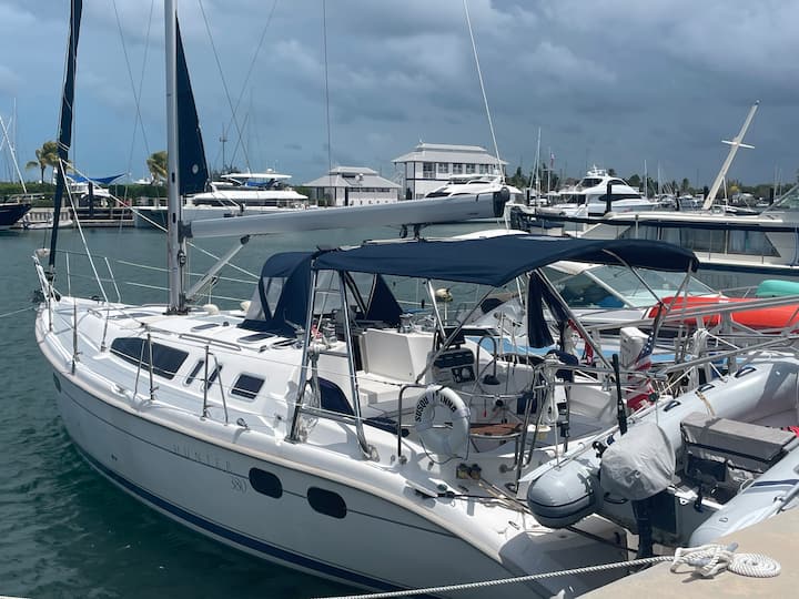 Elegant Sailboat Stay - Stock Island, FL