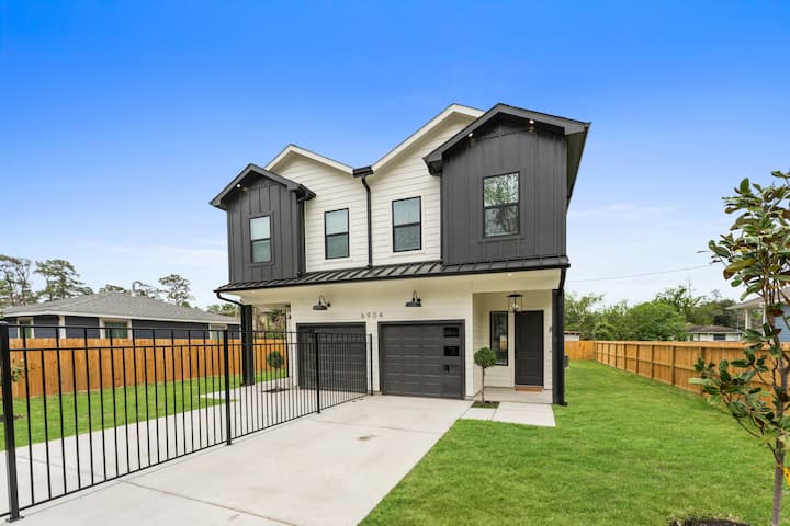 The Art House - Houston, TX