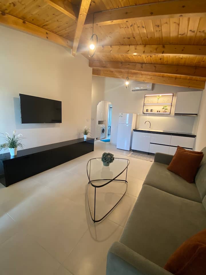 Seaview Apartment For Holiday - 사란더
