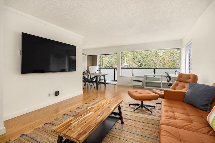 Downtown Bellevue Home - Bellevue, WA