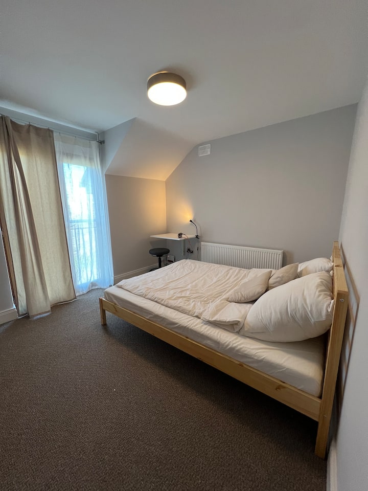 Room In Apartment With Mountain Views - Sligo